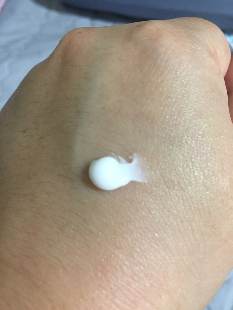 VERITE Moisture Enriched Hand Cream reviews| Hwahae